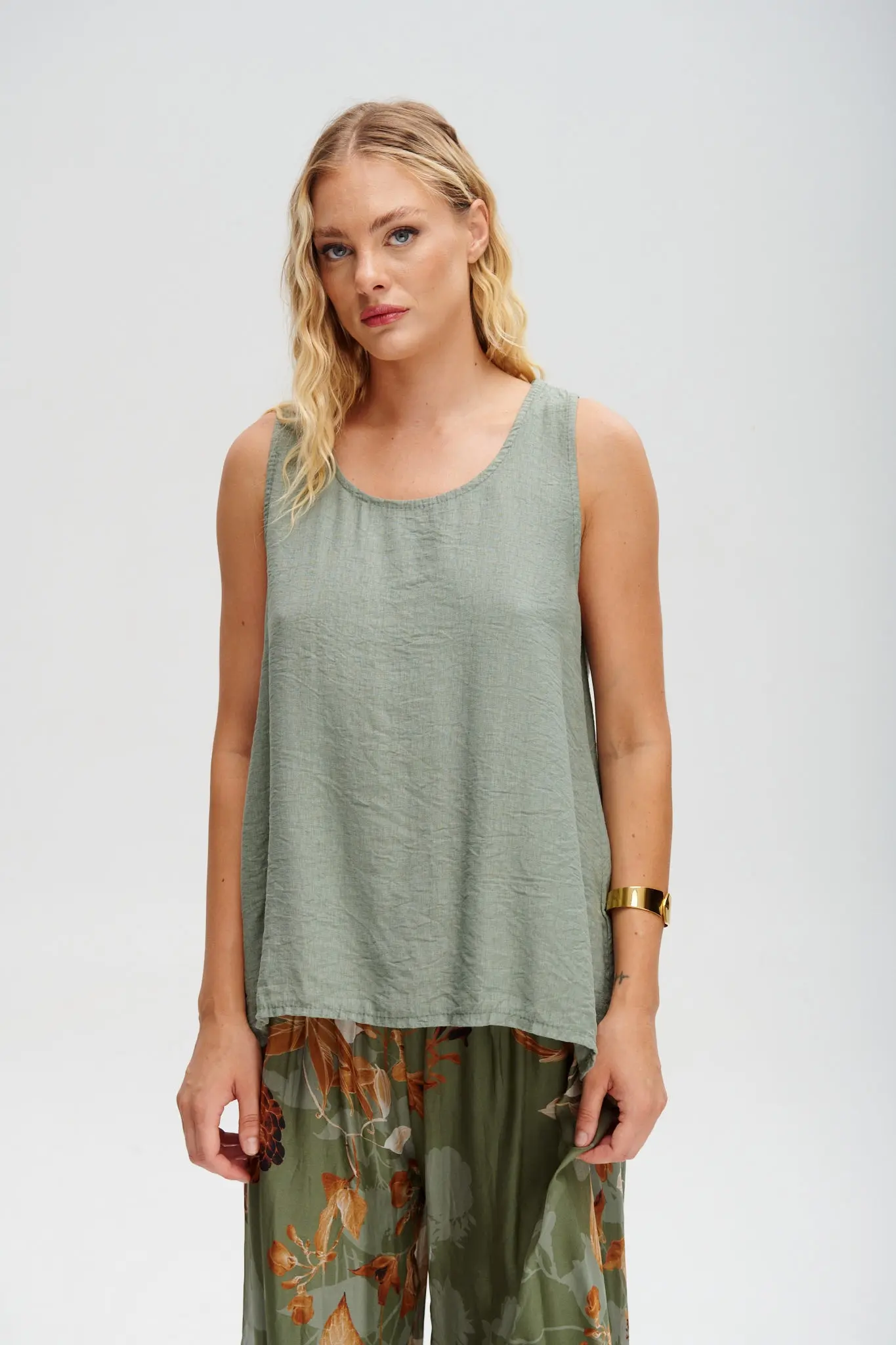 Kellys Shop & Accessories | Sleeveless Shirt With Buttons - ekellys